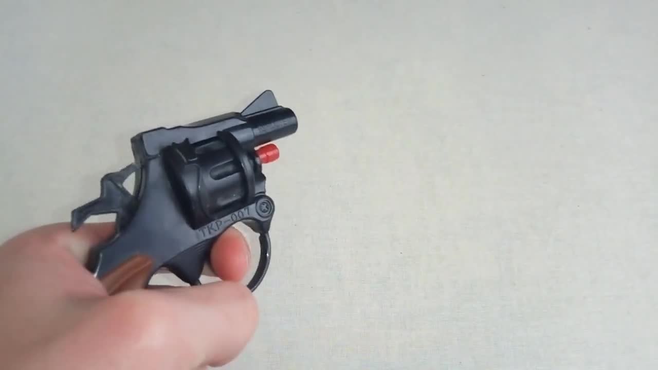 Toys & Games Chinese Toy Weapon Gun Plastic Piston Caps Shooting Pistol ...